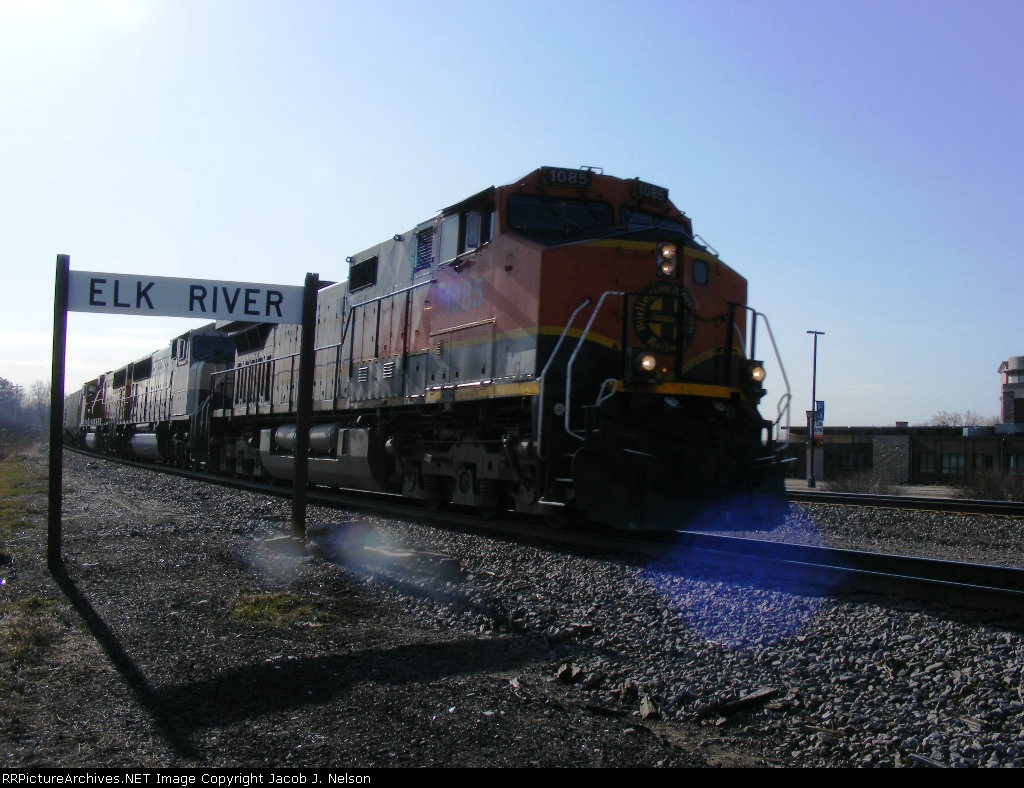 BNSF 1085